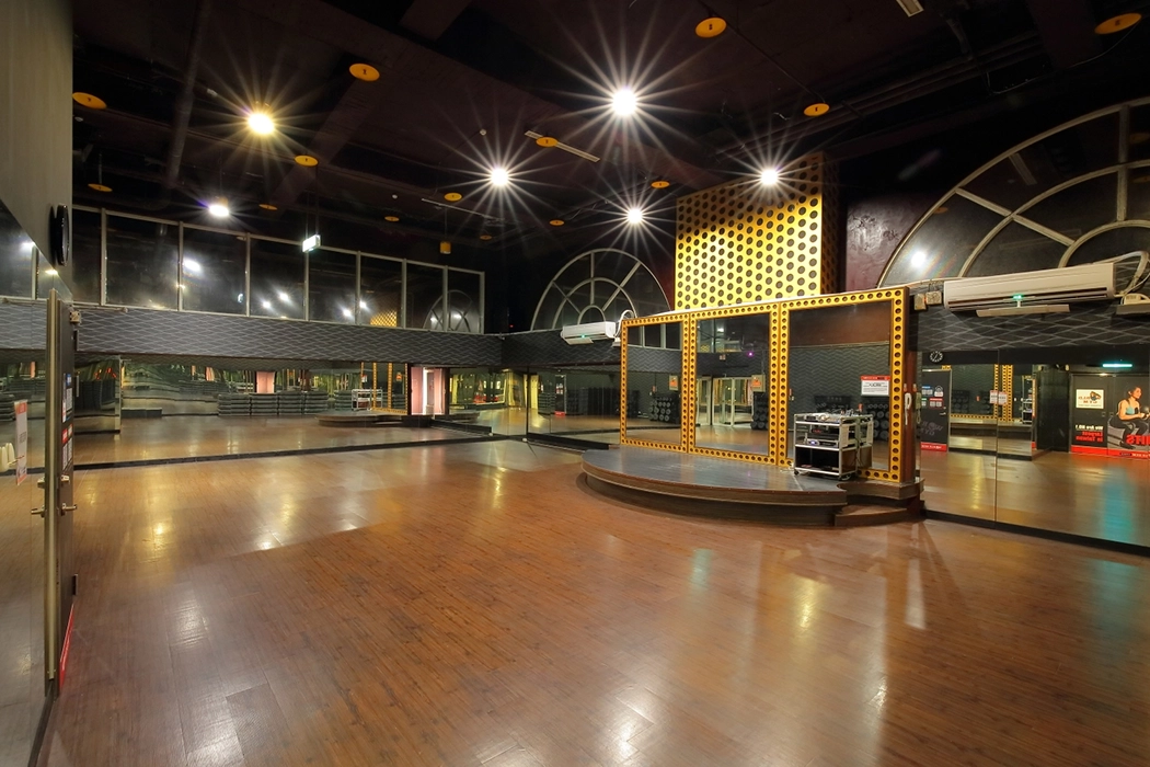 Neihu Club | Facilities | Taipei Neihu Gym Location | World Gym Taipei ...